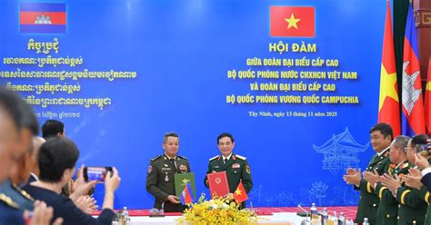 Viet Nam Cambodia Vow To Strengthen Defence Cooperation Nhan Dan Online
