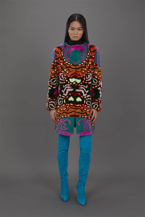 Шубы из норки в Италии