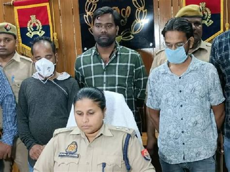 The Couple Was Assaulted During The Robbery Two Arrested व्यवसायी के