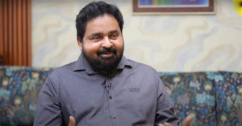 പുതിയ സംവിധായകരെപ്പോലും സാറേ എന്നാണ് ആ സൂപ്പർസ്റ്റാർ വിളിക്കുന്നത് ഛായാഗ്രാഹകൻ ഷാജി കുമാര്