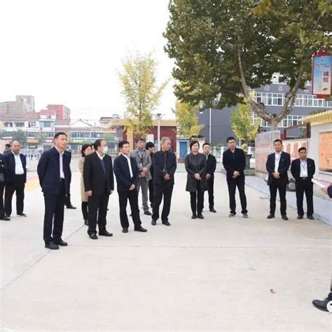 三门峡市教育考察团到淮阳中学考察管理
