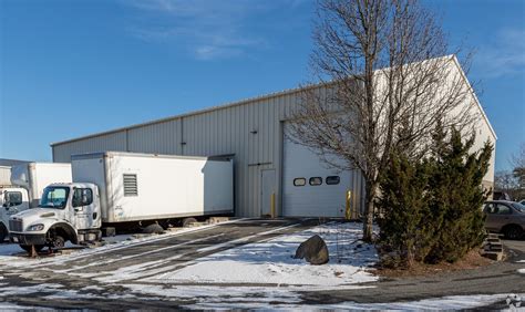 28 Jonathan Bourne Dr Pocasset Ma 02559 Loopnet