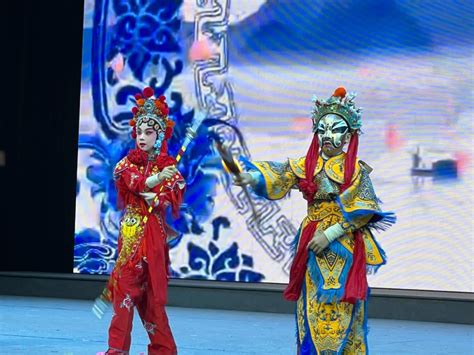 第27届“中国少儿戏曲小梅花荟萃”活动在金山拉开帷幕澎湃号·政务澎湃新闻 The Paper