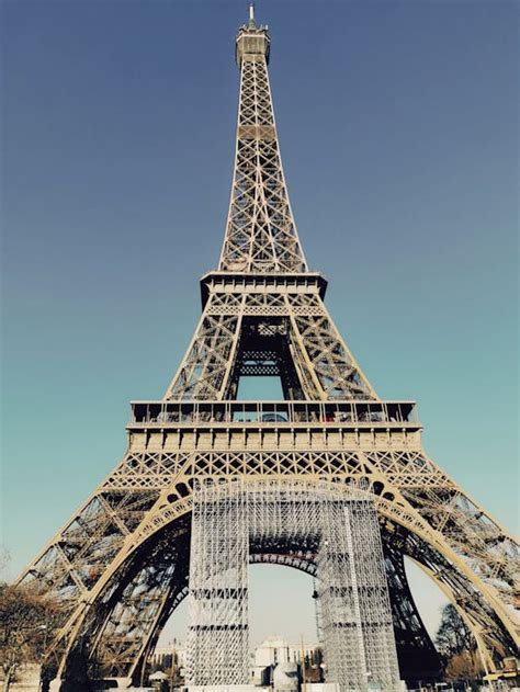 푸른 하늘 아래 에펠탑 사진 · 무료 스톡 사진