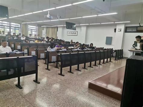 Mpacc教育中心顺利举行2020级会计专硕毕业论文预答辩 商学院