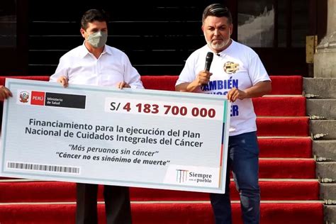 Cheque que ofreció Pedro Castillo a niños con cáncer es parte de un presupuesto a largo plazo
