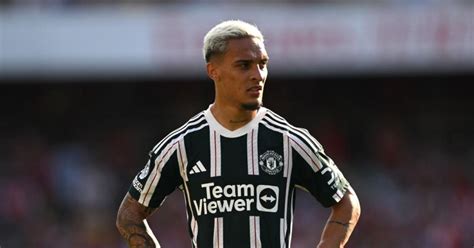 Antony Returns To Man Utd Training Amid Domestic Abuse Allegations