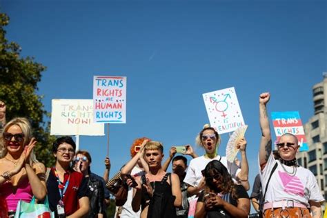 Londons First Trans Pride March Gets Overwhelming Support Metro News