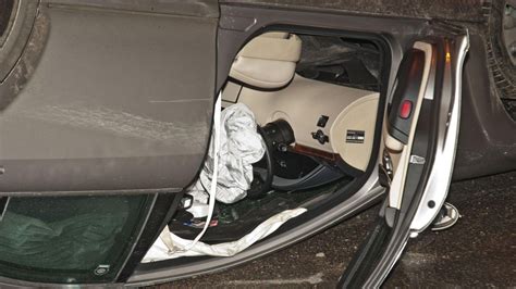 Кола се обърна по таван на бул Черни връх след катастрофа има ранен Новини бг