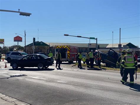 Police Driver Disregards Red Light Takes Out Traffic Light In Crash