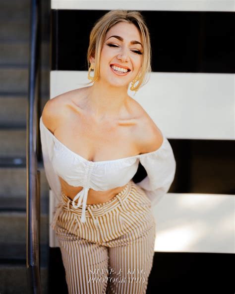 Monica May La Power Ranger Que Triunfa En Onlyfans Fotos