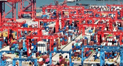 广东深圳：繁忙的妈湾智慧港 人民图片网