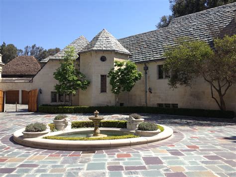 Explore Greystone Mansion In Beverly Hills