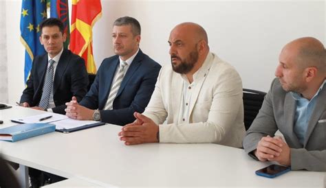 Министерот за локална самоуправа Златко Перински и неговиот заменик Ерџан Селими во посета