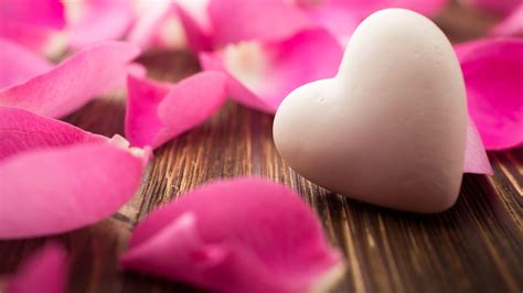 Pink Heart Desktop Wallpapers Top Free Pink Heart Desktop Backgrounds Wallpaperaccess