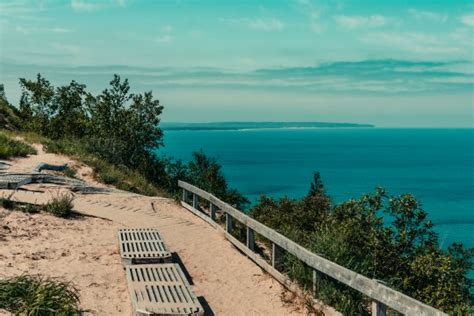 7 Stunning Hiking Trails In Michigan Perfect For Families