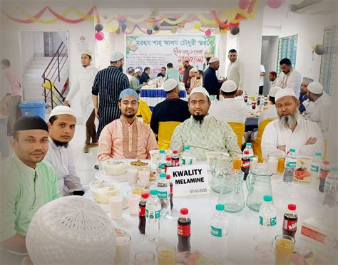 কাপড় বিলাস রূপবিশেষজ্ঞদের সঙ্গে কথা বলে চুল পড়া রোধে বেশ কিছু উপায় নিচে তুলে ধরা হলো