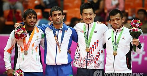 자유형 레슬링 금빛 꿈 가로막은 이란