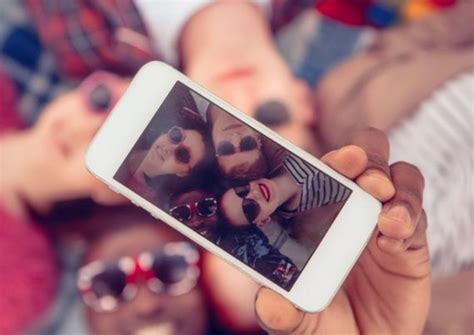 表面是交友软件，实则“约会神器”，充斥着大量的“软色情”和“性暗示” 知乎