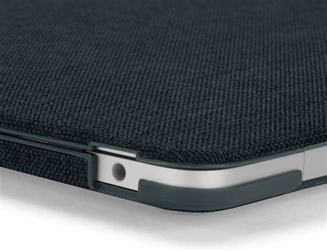 This Textured Hardshell Laptop Case Molds To Your Laptop