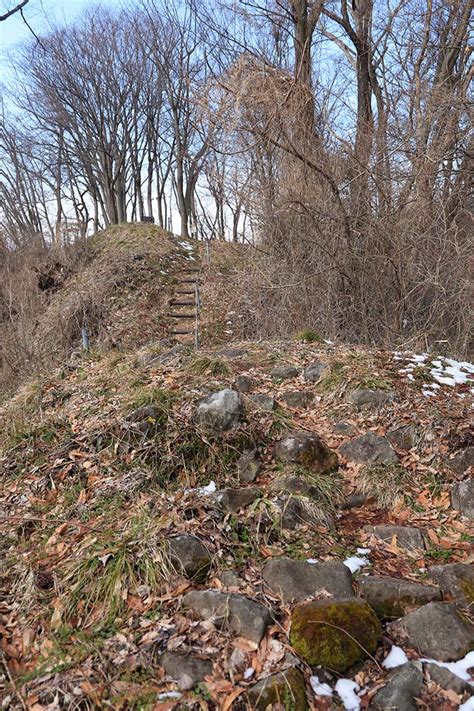 長野市 大倉城城趾 3月善光寺平北部を一望する城跡 登山百景