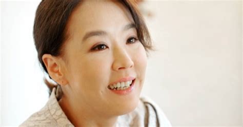 스타 인터뷰 강수연 씨받이 다시 보니 뒤꼭지 당겨