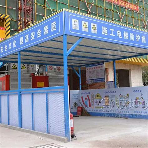施工升降机双层防护棚 施工电梯防护棚尺寸 施工电梯防护棚图片 汉坤实业 施工升降机双层防护棚 施工电梯防护棚尺寸 施工电梯防护棚图片 汉坤实业