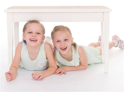 Portrait De Deux Enfants Gais Image Stock Image Du Ch Ri Fr Re