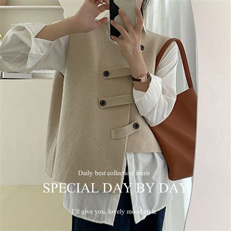 데일리나인 무료배송 Dnyne 데일리 겨울 단추 매듭 포인트 여성 니트 조끼 베이지 여자 베스트 조끼 캐쥬얼