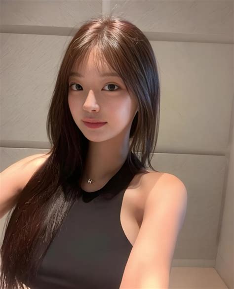 【多功能美工刀】台灣創意生活必備！ 🌟 一刀在手，萬事搞定！🌟 精準切割，輕鬆應對紙張、膠帶、紙板，甚至輕量木材！📦📄 可替換刀片設計，持久鋒利，經濟又環保！💡🌿 防滑握柄，安全舒適，長時間