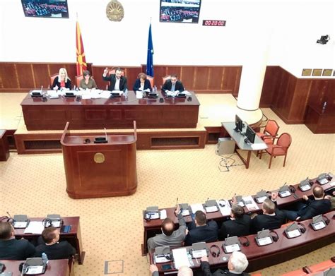 ПРОМОВИРАНА ИНТЕРПАРТИСКА ПАРЛАМЕНТАРНА ГРУПА ЗА ПРАВА НА САМОХРАНИ РОДИТЕЛИ И ЕДНОРОДИТЕЛСКИ