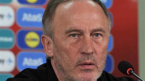 ՈւՂԻՂ Հայաստանի ազգային հավաքականի գլխավոր մարզիչ Ալեքսանդր Պետրակովի ասուլիսը Youtube