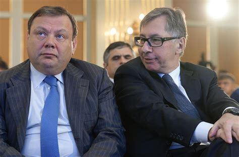 Фридман и Авен продали доли в «Альфа банке пытаясь избавиться от санкций — Ft