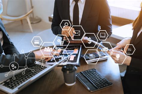 비즈니스 팀 참석 새로운 시작 프로젝트를 수행하는 전문 투자자 디지털 태블릿 노트북 컴퓨터 재무 관리자 회의 테크놀로지에 대한 스톡 사진 및 기타 이미지 Istock