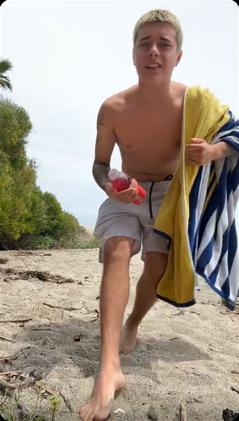 Gavin Magnuss Feet