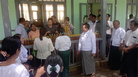 လယ်ဝေးမြို့နယ်အတွင်းရှိ ပညာရေးဝန်ထမ်း၂၉၃၆ဦးအား ဆန်နှင့်ဆီများ သက်သာသောစ