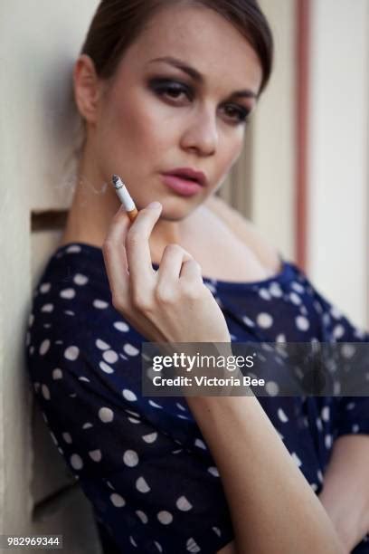 Bee Thinking Photos And Premium High Res Pictures Getty Images