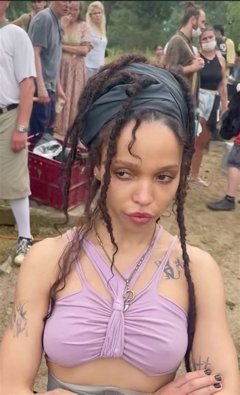 Fka Twigs Fka Twigs Tattoo Dreadlock Updo Fka Twigs Hair