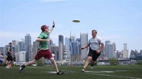 Download Intense Ultimate Frisbee Game In Action