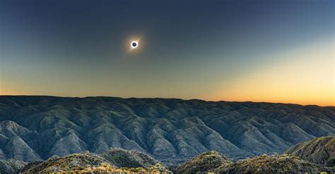Interesting Photo Of The Day Solar Eclipse Totality Picturecorrect