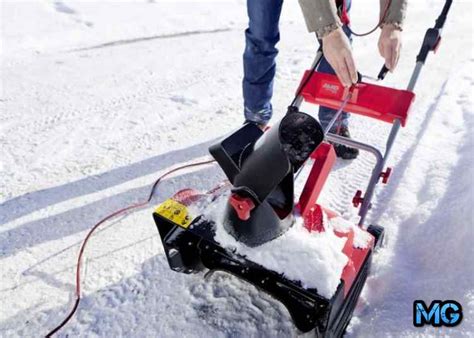ТОП-10 лучших снегоуборщиков для дома по цене/качеству в 2024 году
