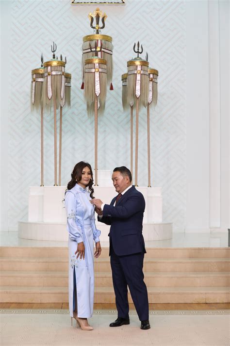 Монгол Улсын Ерөнхийлөгч Х Баттулга ээжүүдэд Алдарт эхийн одон гардуулж үг хэллээ