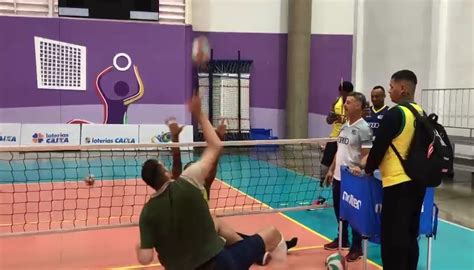 Ninão Inicia Carreira De Paratleta Do Vôlei Após Amputação Da Perna