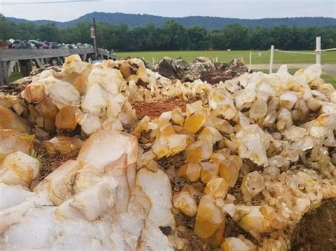 Wegner Quartz Crystal Mines Mount Ida All You Need To Know Before