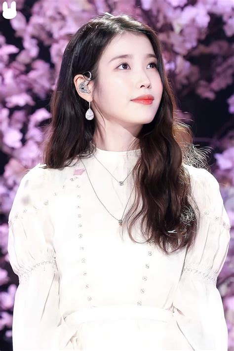 Pin By Its Caty Hazelv On Iu • Lee Ji Eun Iu Hair Cute Korean Girl