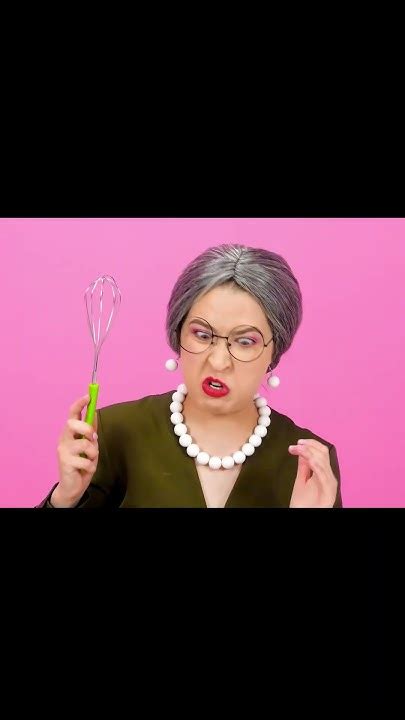 할머니가 반죽을 만든다 Youtube