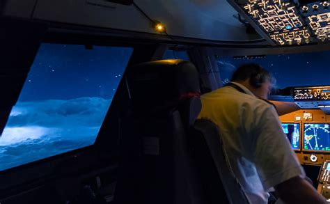 Thunderstorms Over The Indian Ocean From 747 Cockpit Airline Ratings
