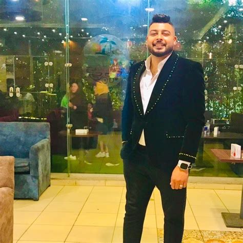 الصفحه الرسميه للمطرب محمد فؤاد