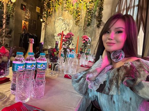 Bayalag Төрсөн өдөрт минь мэндчилгээ дэвшүүлж олон сайхан сэтгэлийн үг ерөөлөөр мялаасан