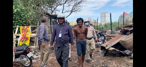 សមត្ថកិច្ចបង្រ្កាបបានជនសង្ស័យលួចដុតផ្ទះប្រជាពលរដ្ឋអស់១៥គ្រួសារ សារព័ត៌មាន នគរវត្ត